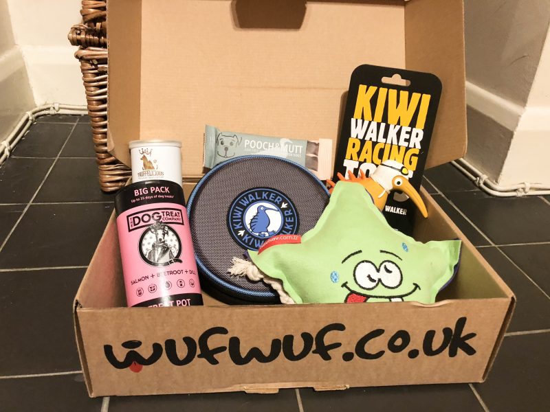 Wuf Wuf Box Review and Christmas Giveaway